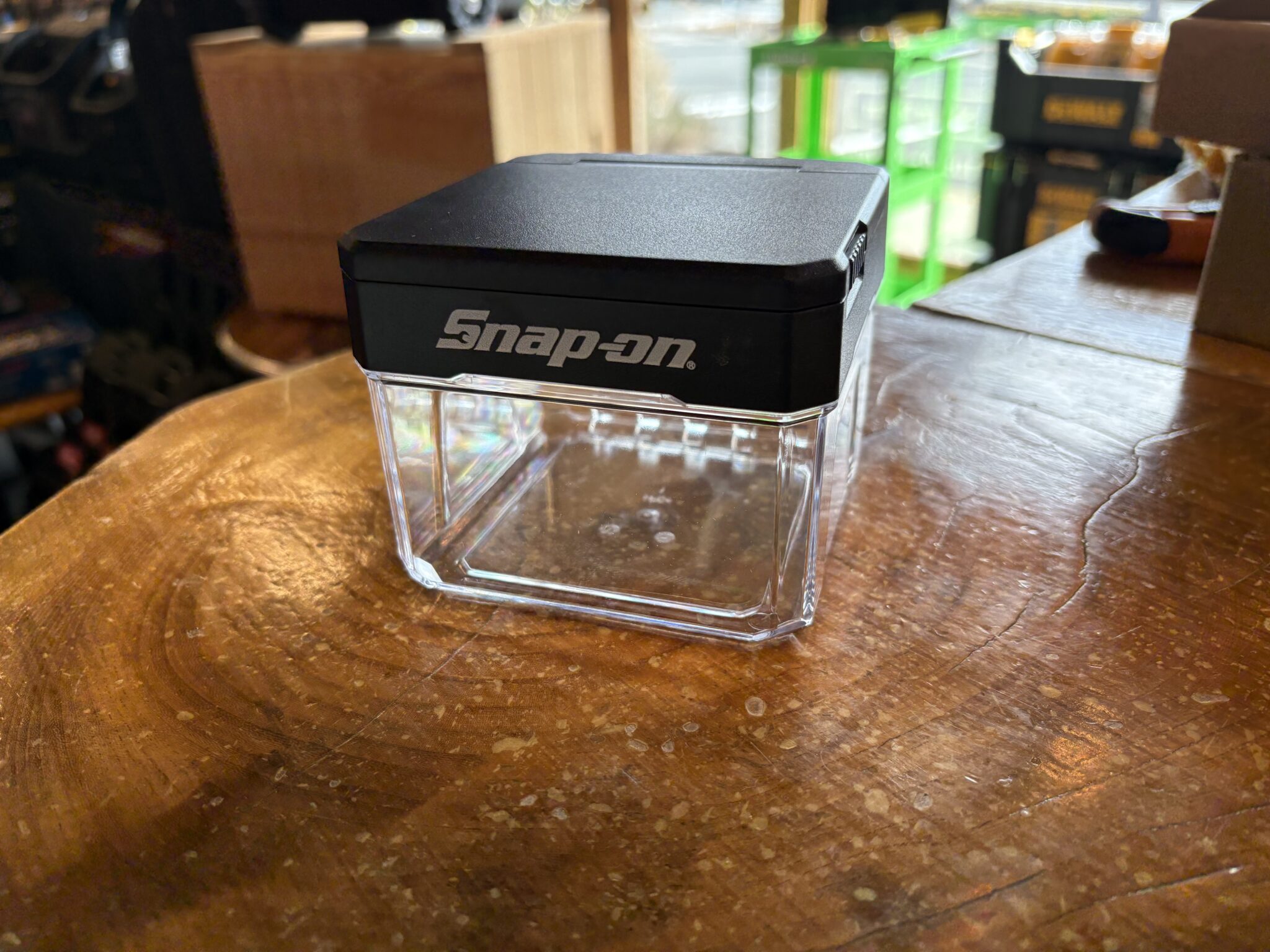 作業中の小物管理が一気に快適に。Snap-on「Magnetic Parts Jar」 - ★工具屋てっちゃんの工具ブログ！